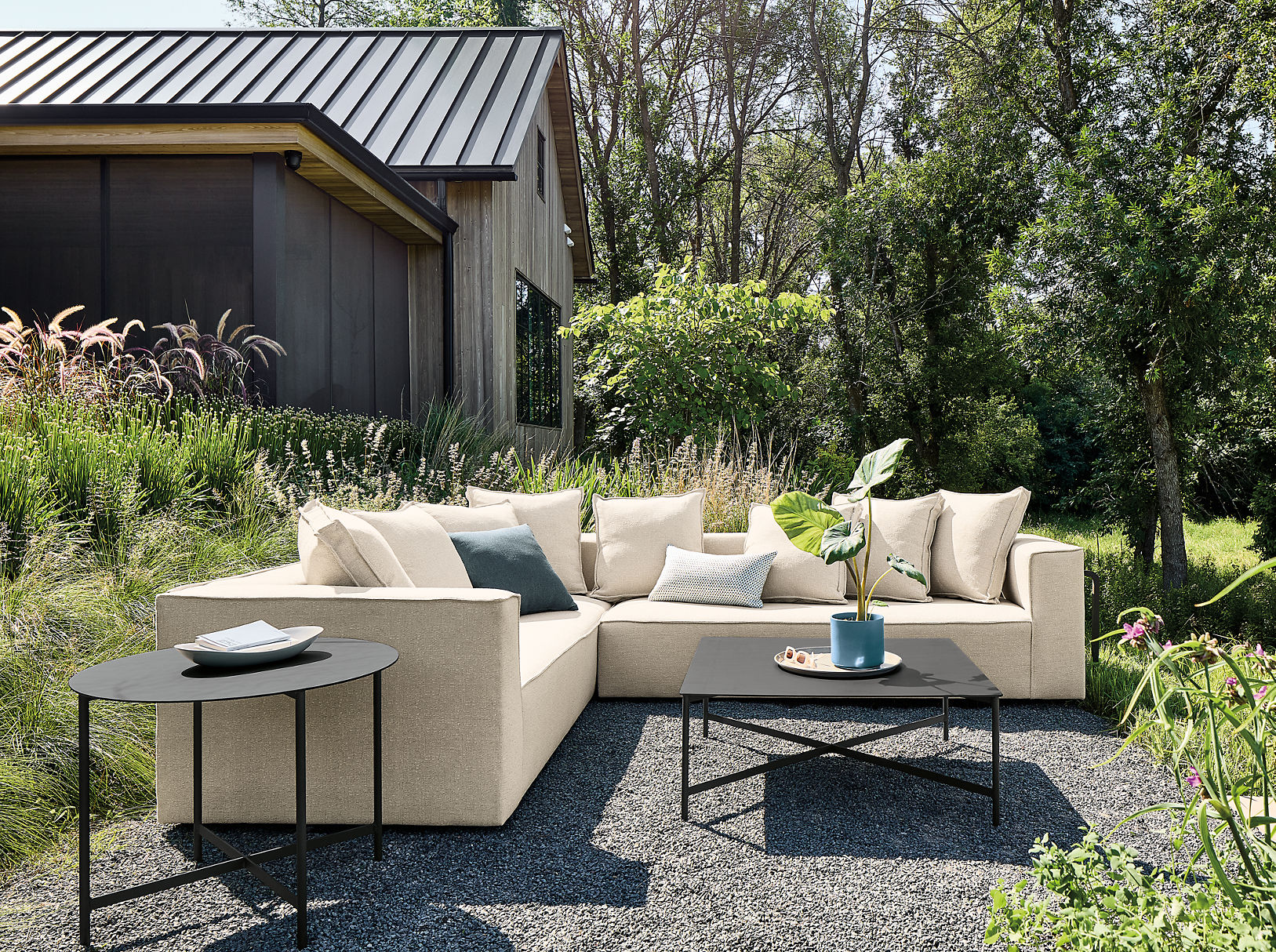 Outdoor Lounge Ideas – Ideas & Advice – Room & Board