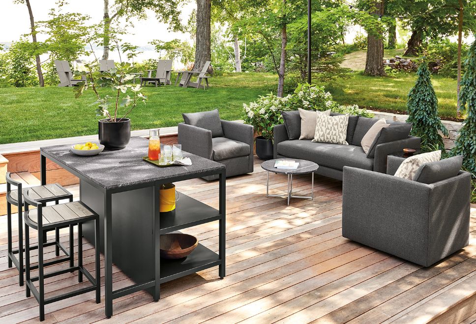 How to Create an Outdoor Living Space - Ideas & Advice - Room & Board