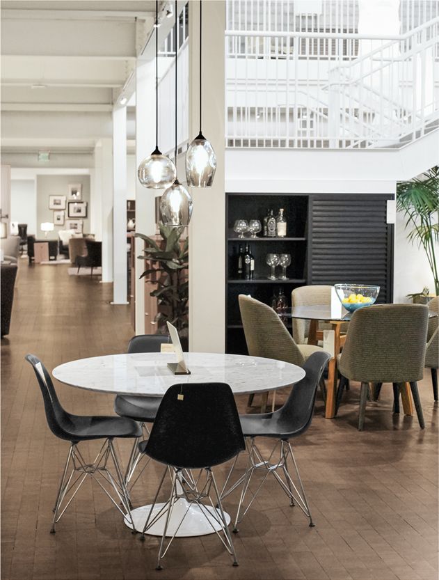 Modern Furniture Store in San Francisco Store Image Gallery Detail ...